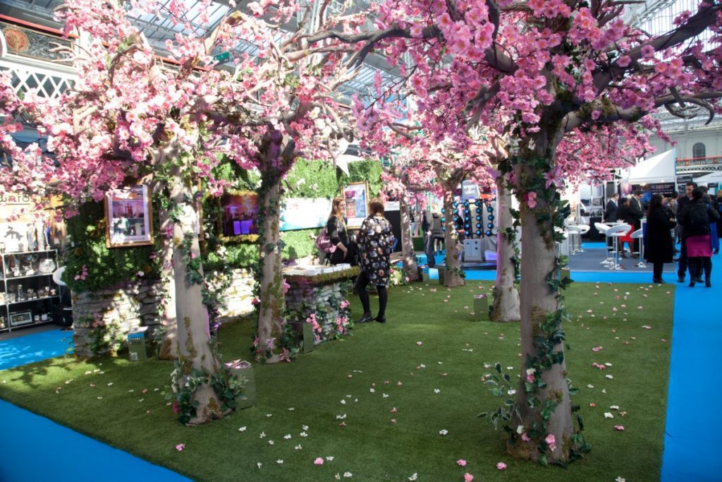 Hot Pink Event Design Inspiration - Eventologists