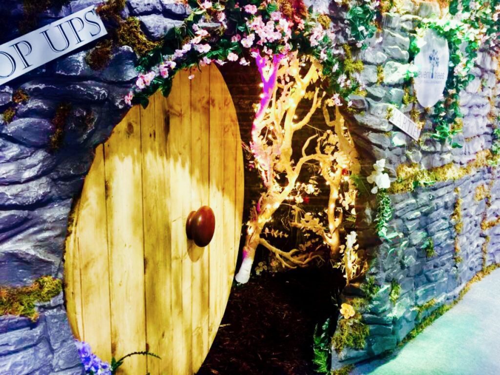 How To Decorate Your Venue For An Enchanted Garden Theme - Eventologists