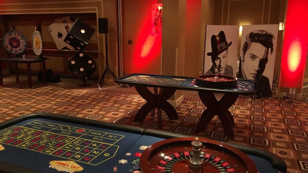 How To Decorate For A Las Vegas Themed Party - Eventologists