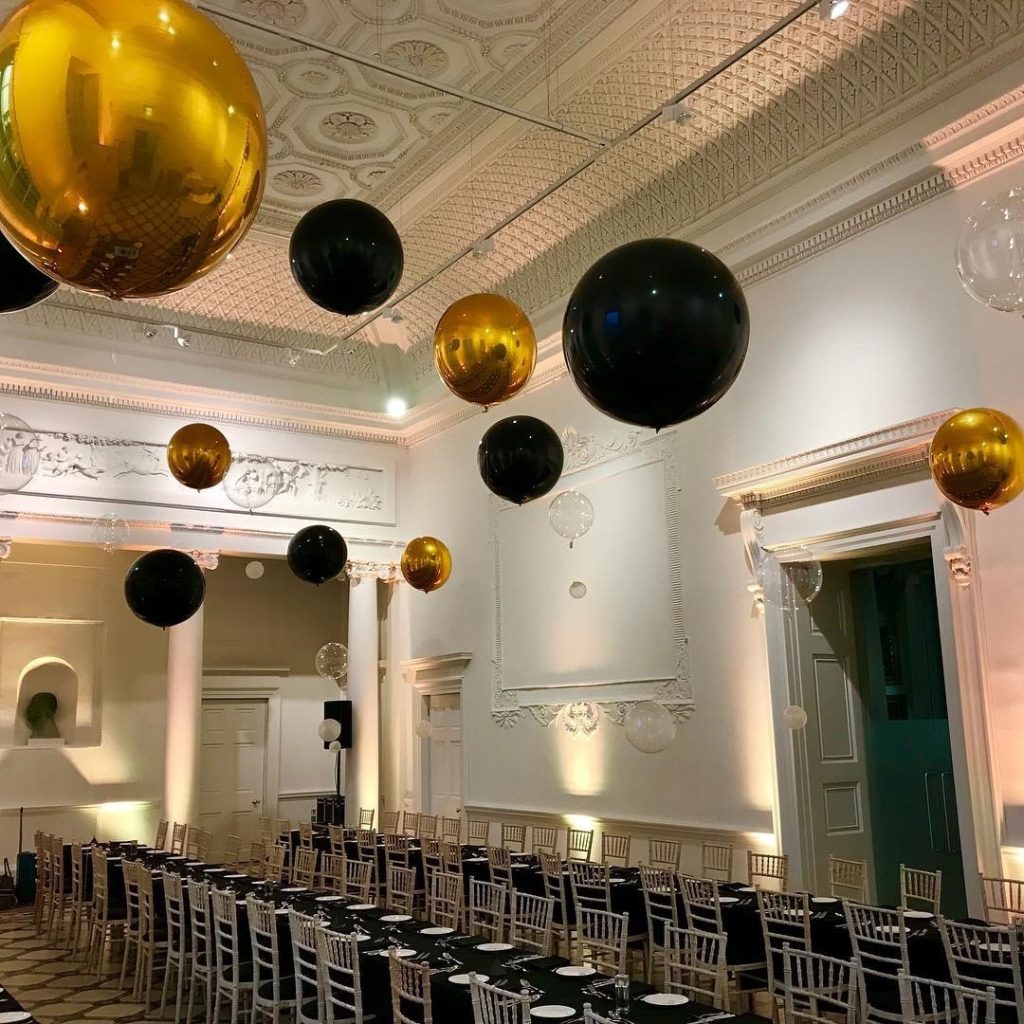 Balloon Table Centre - Eventologists
