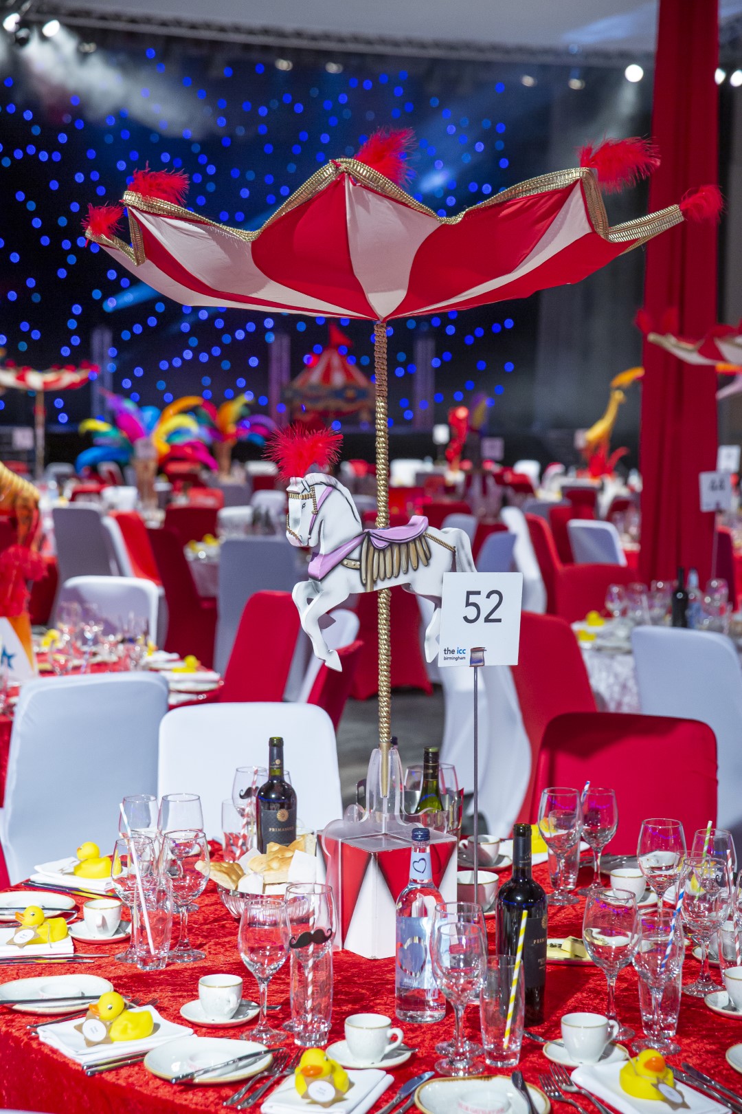 Circus Theme Carousel Horse Table Centre - Eventologists