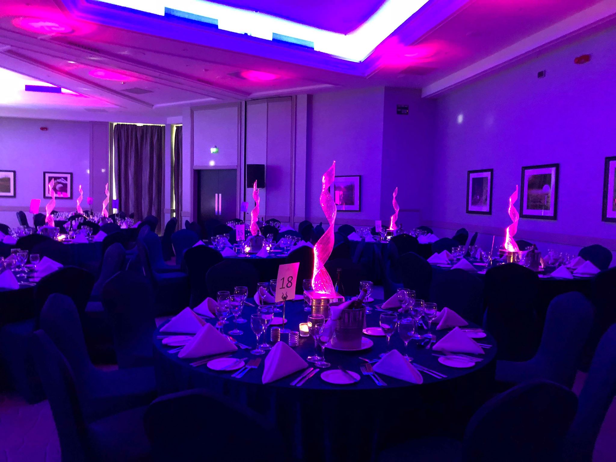 Light Up Ribbon LED Table Centre - Eventologists