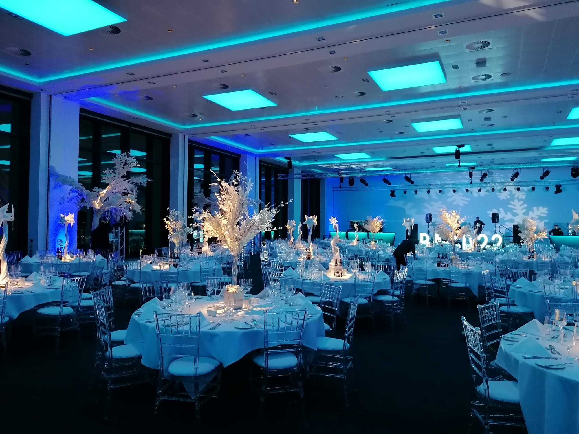Silver Glitter Tree Table Centre - Eventologists