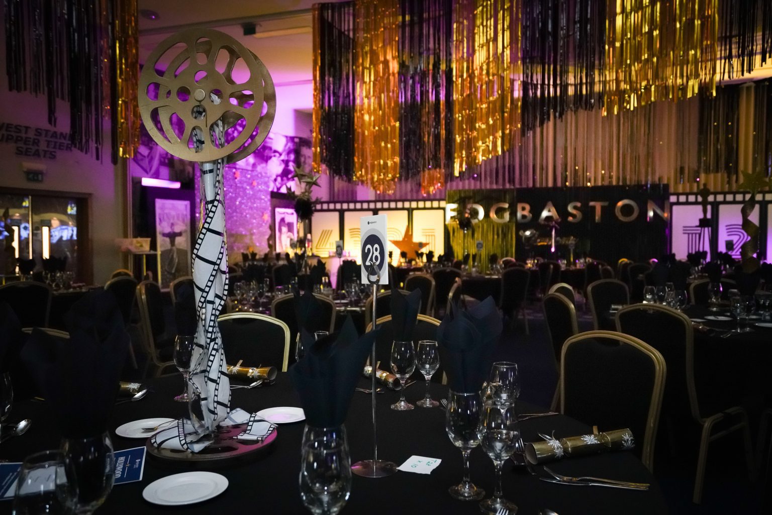 How To Decorate For A Hollywood Theme Party - Eventologists