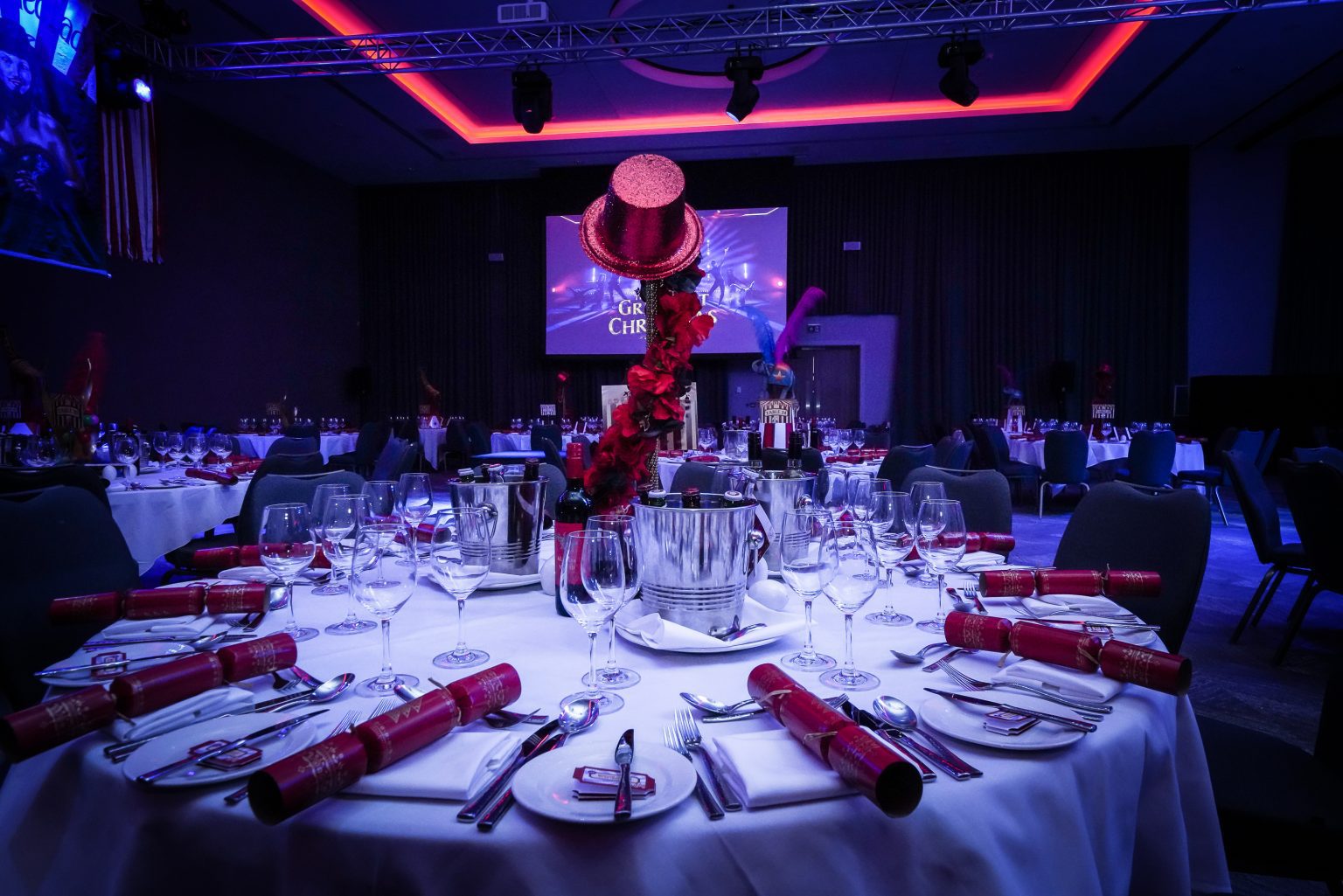 How To Decorate For A Circus Themed Party - Eventologists