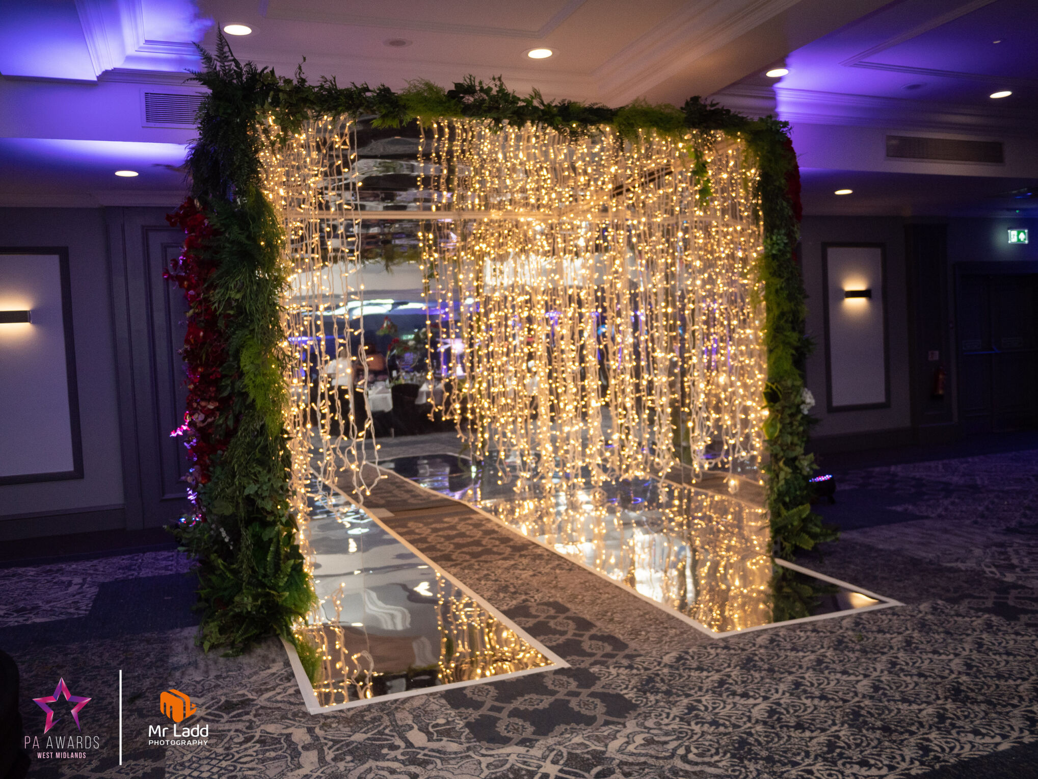 Glitz and Glam Party Theme | Eventologists