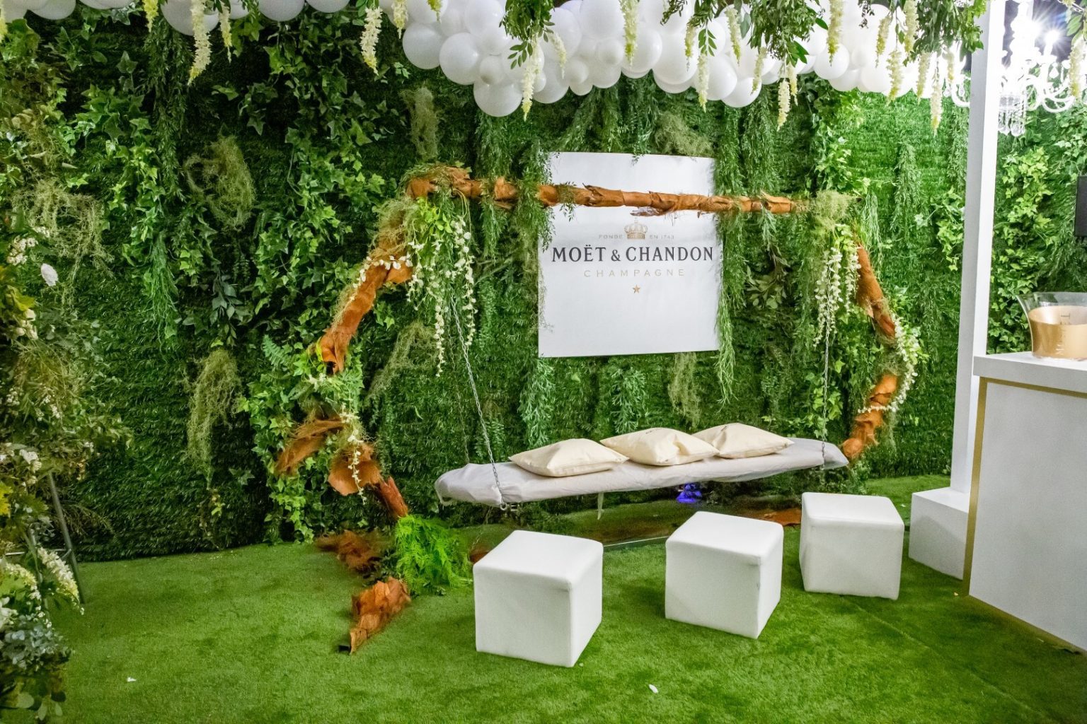 10 Tips To Create An Unforgettable Ibiza Themed Party - Eventologists