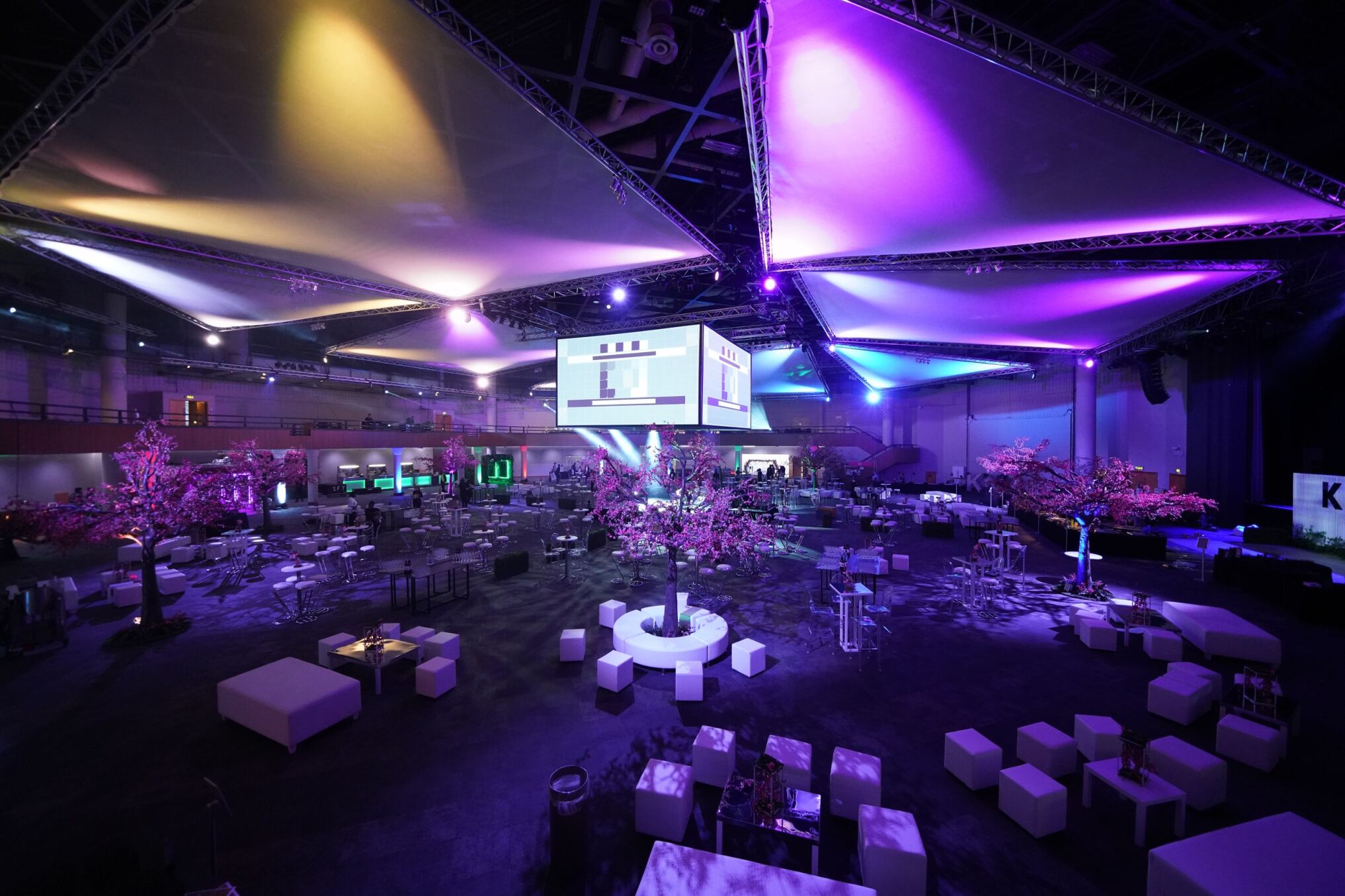 White Party Theme | Eventologists