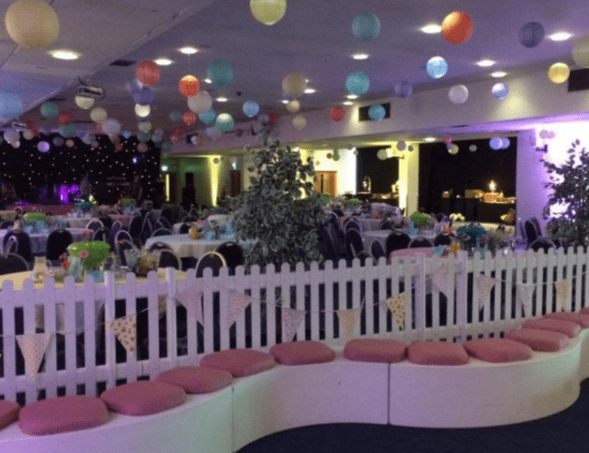 Curved Seating - Eventologists