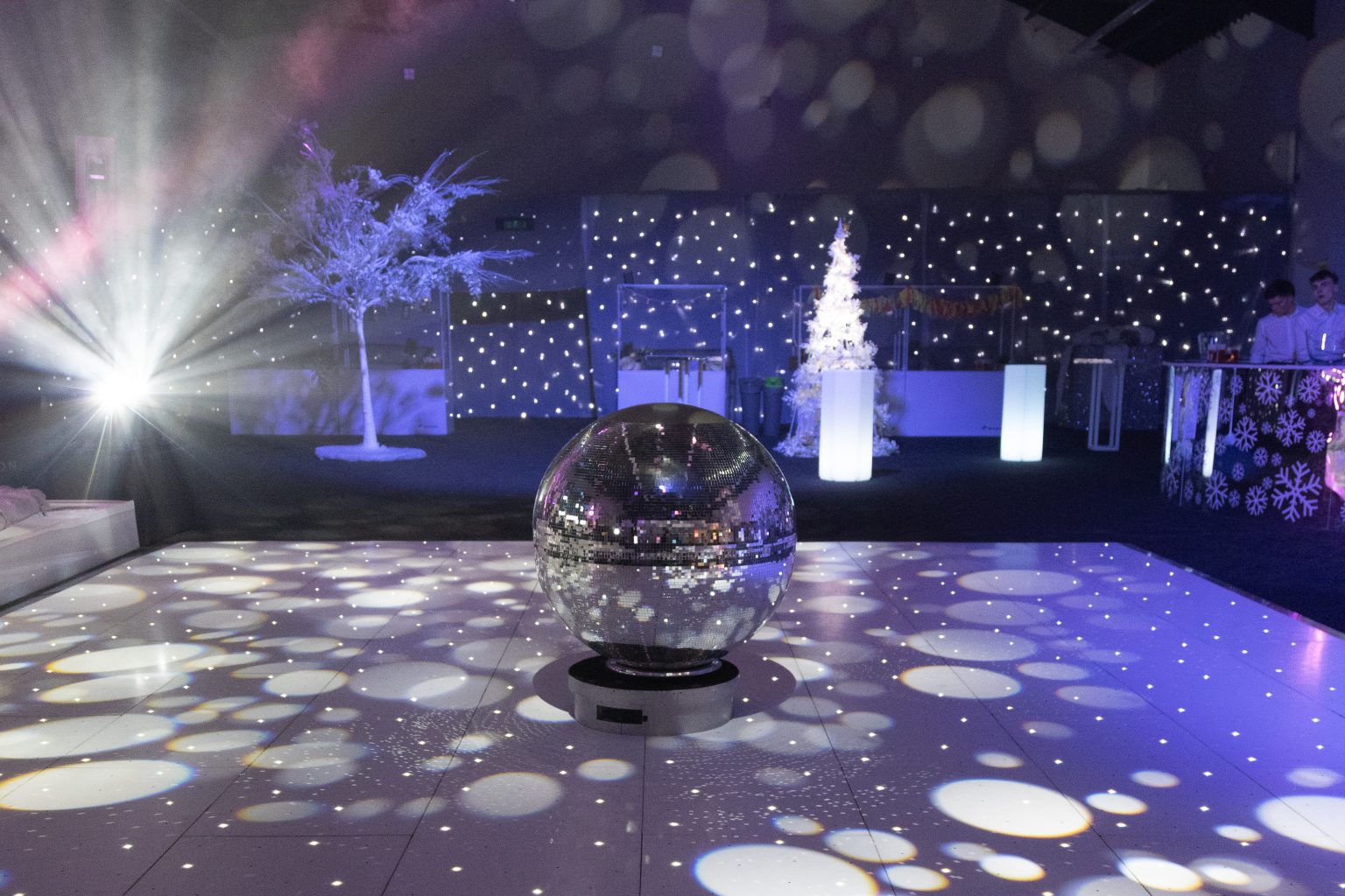 10 Tips To Create An Unforgettable Ibiza Themed Party - Eventologists