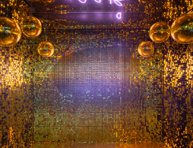 Glam Themed Backdrop - Eventologists