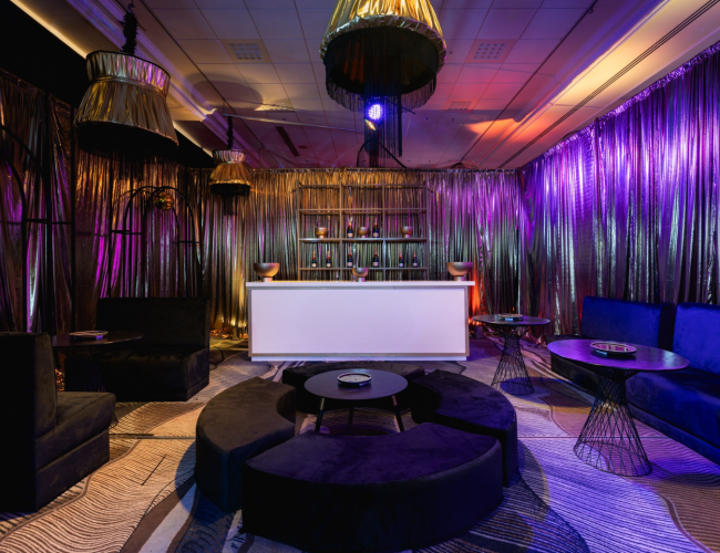 Glam Themed Backdrop - Eventologists